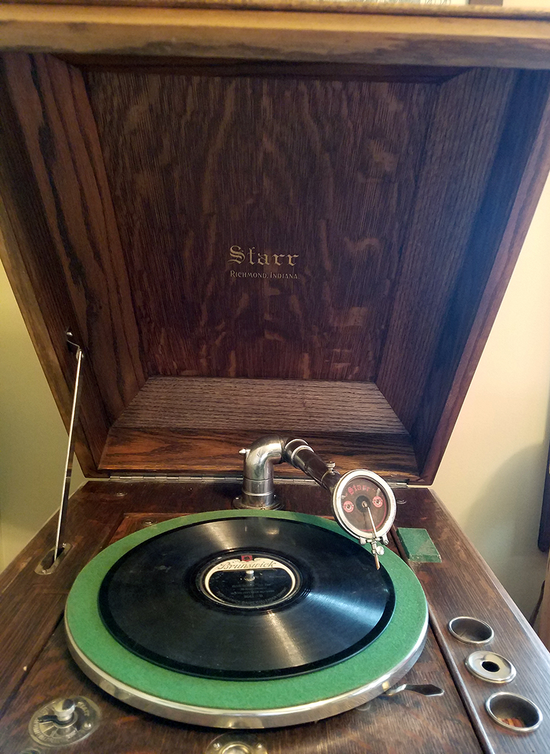 SCVHistory.com JK7201 | Ridge Route | Annie Rose Briggs' 1916 Victrola ...