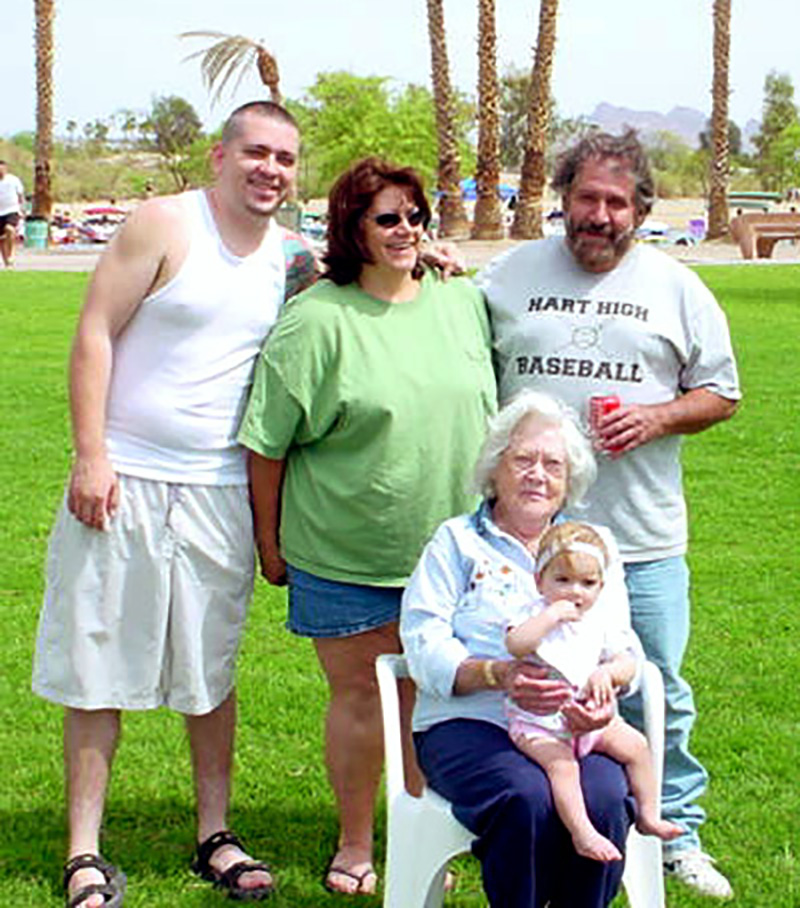 SCVHistory.com LC2002 | People | Cesena Family: 5 Generations, 2002.