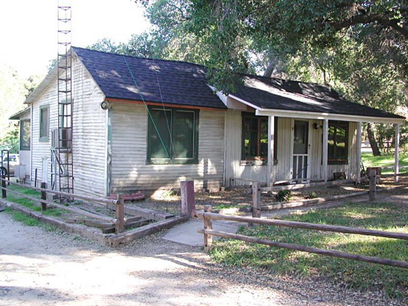 SCVHistory.com LW2153f | Newhall | Needham Ranch Tour, 2-4-2002.