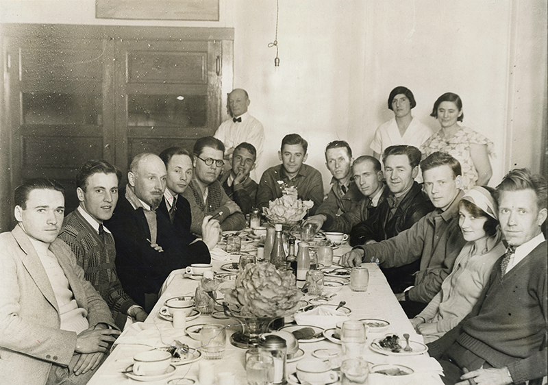 SCVHistory.com LW3024 | Lebec | Charles Lindbergh Dines with Press in ...